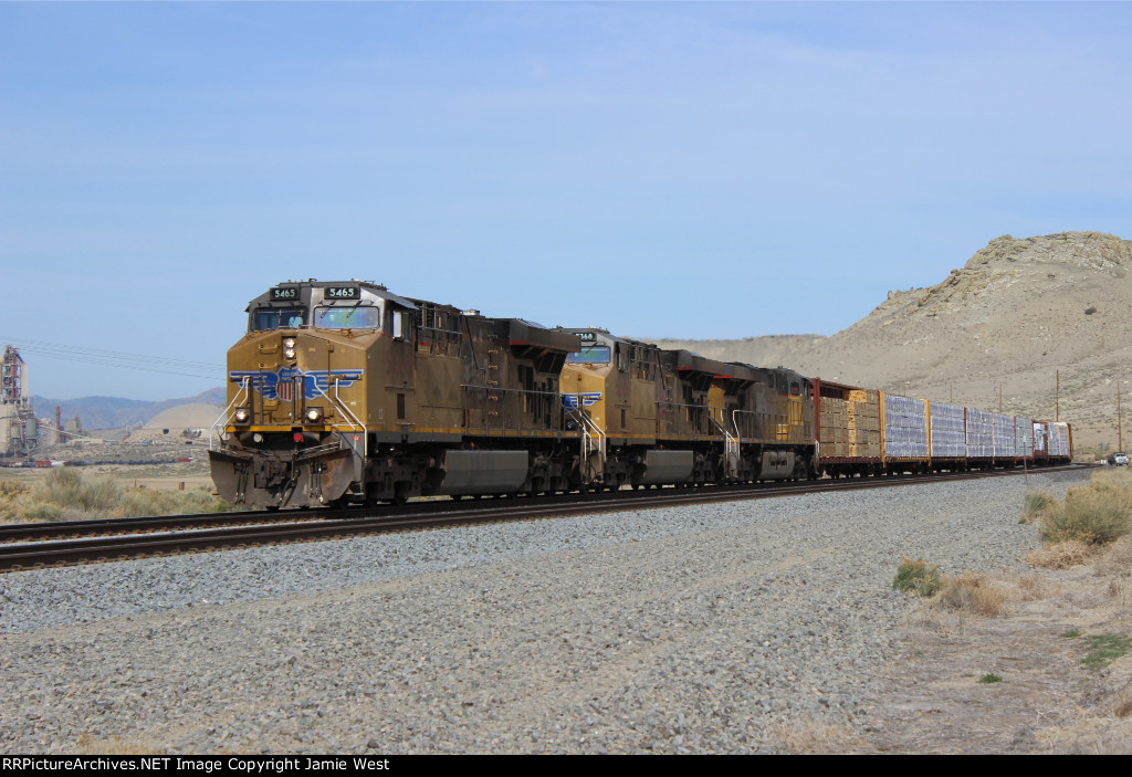 Union Pacific Manifest at Monolith